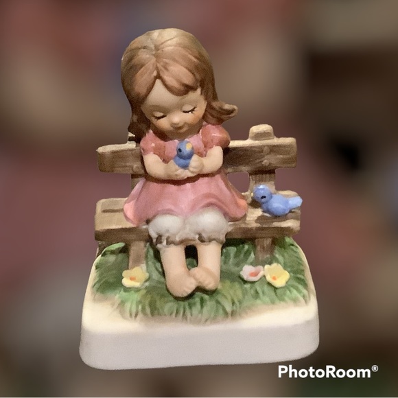 Lefton | Accents | Vintage Lefton Girl Figurine Twr38 Sitting On Bench ...